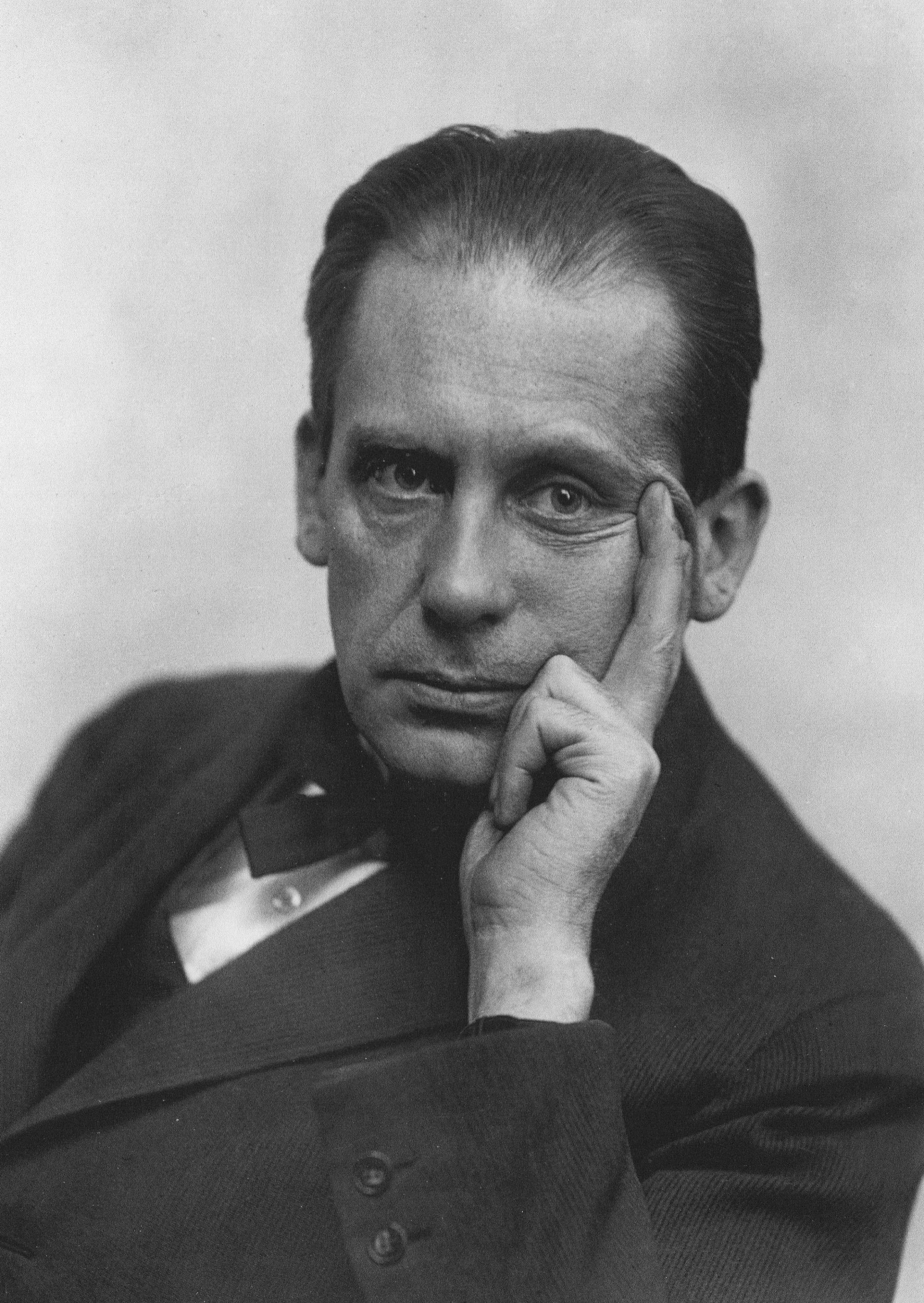 Walter Gropius war Architekt und Bauhaus Mitbegründer